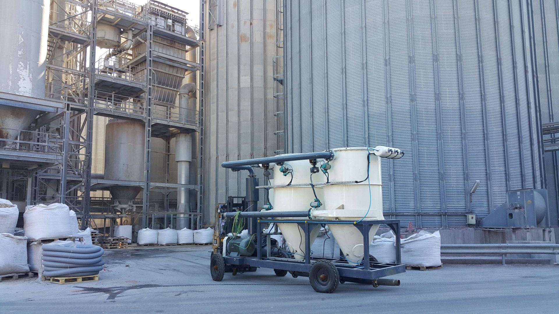 Smart Logistics for Bulk Materials | polimak